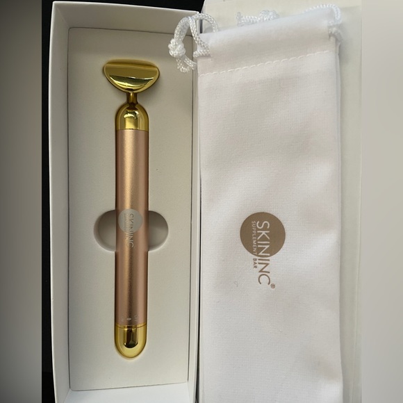 Skin Inc | Skincare | Skin Inc Sculpt Lift Bar | Poshmark
